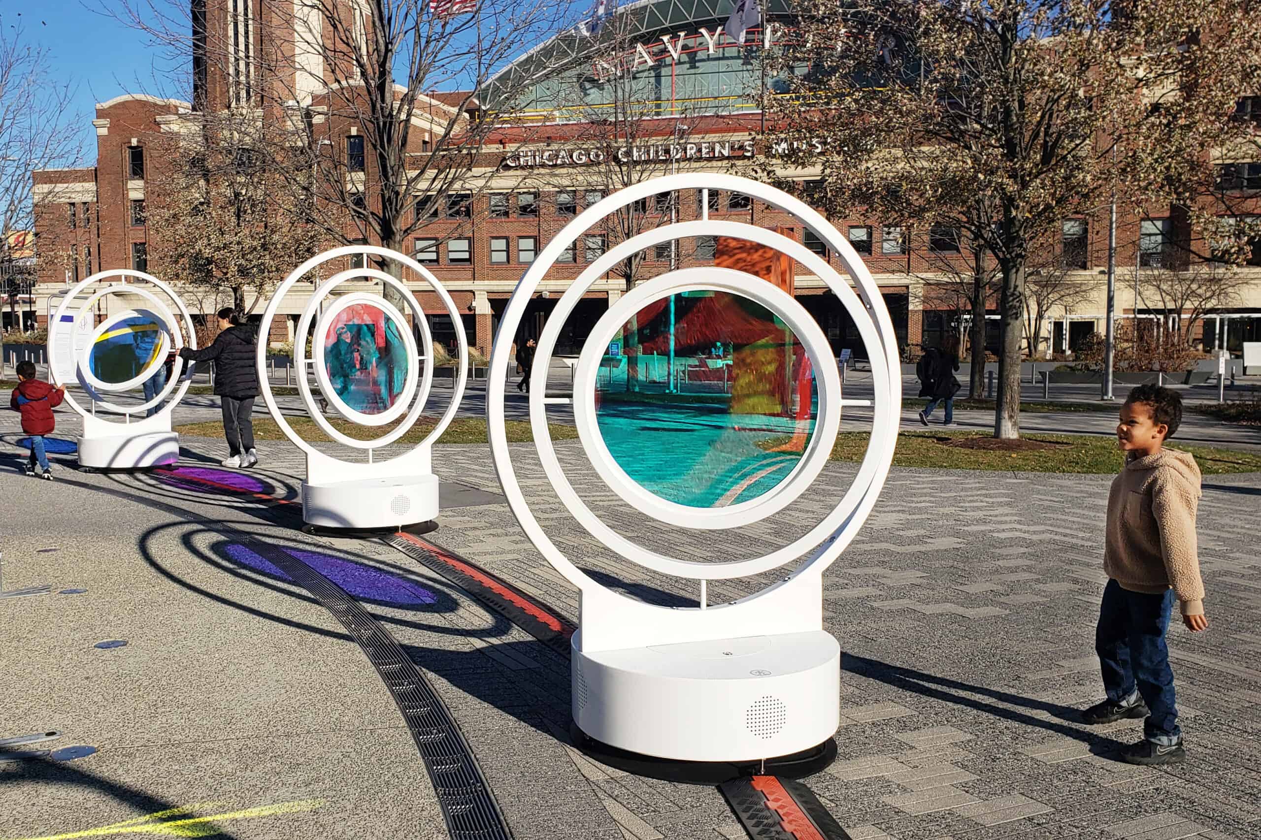 Optik - a colorful & playful Creos interactive installation